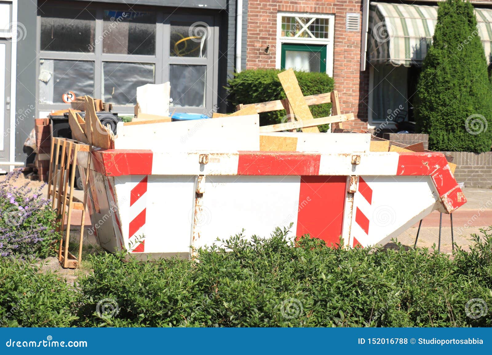 Loaded garbage dumpster stock photo. Image of dump, rubbish - 152016788