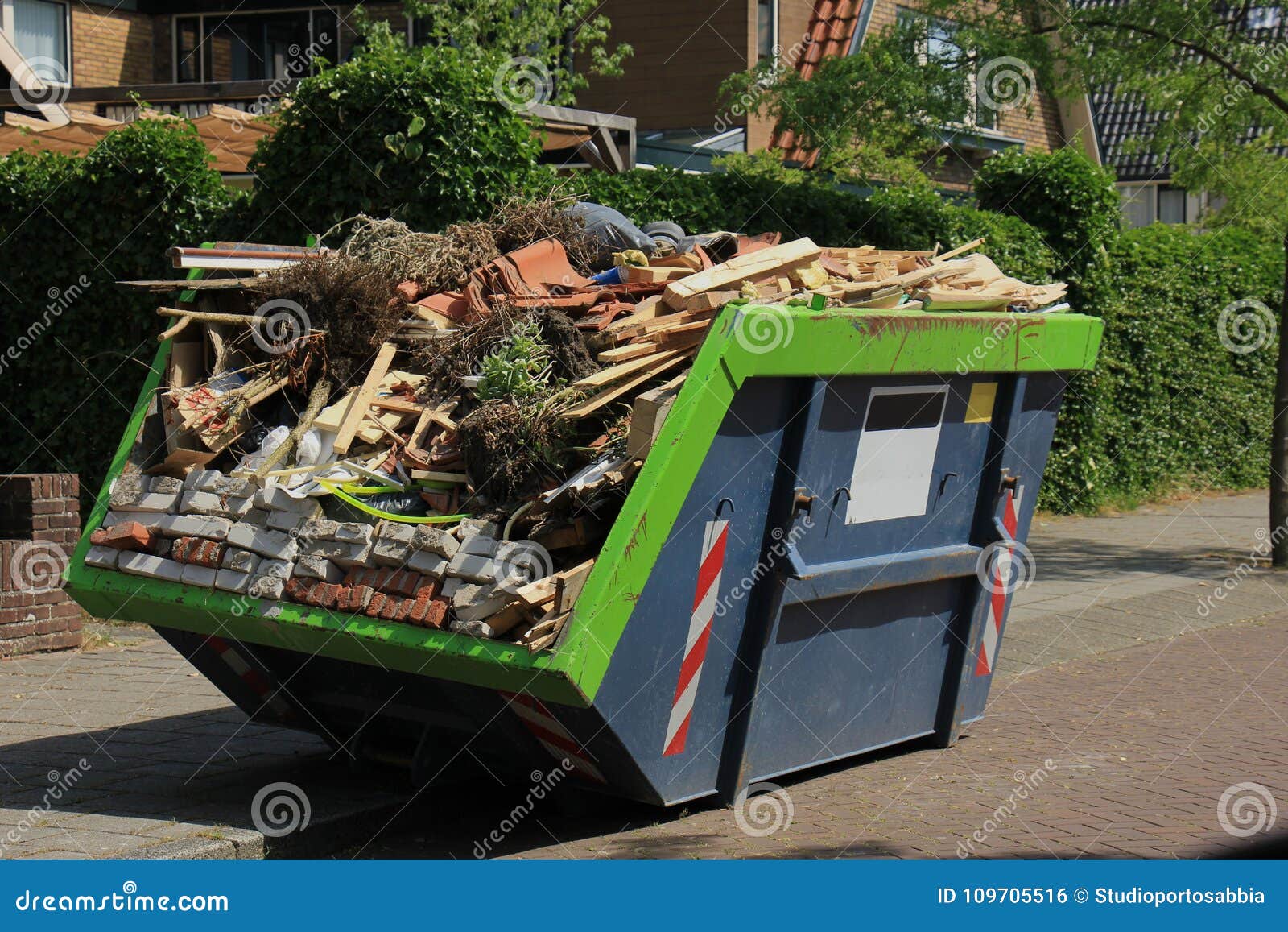 Loaded garbage dumpster stock photo. Image of construction - 109705516