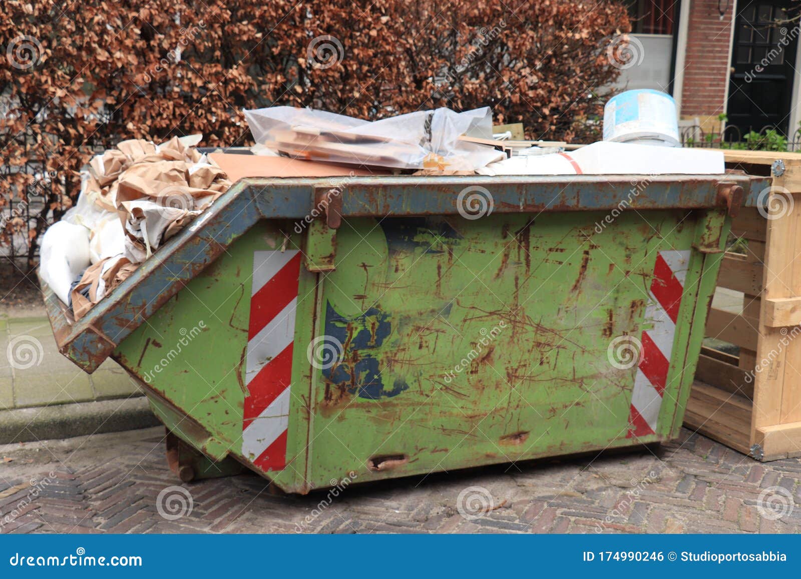 Loaded garbage dumpster stock photo. Image of industry - 174990246