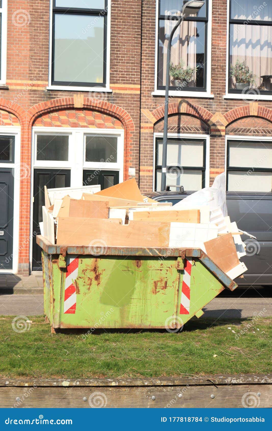 Loaded garbage dumpster stock photo. Image of garbage - 177818784