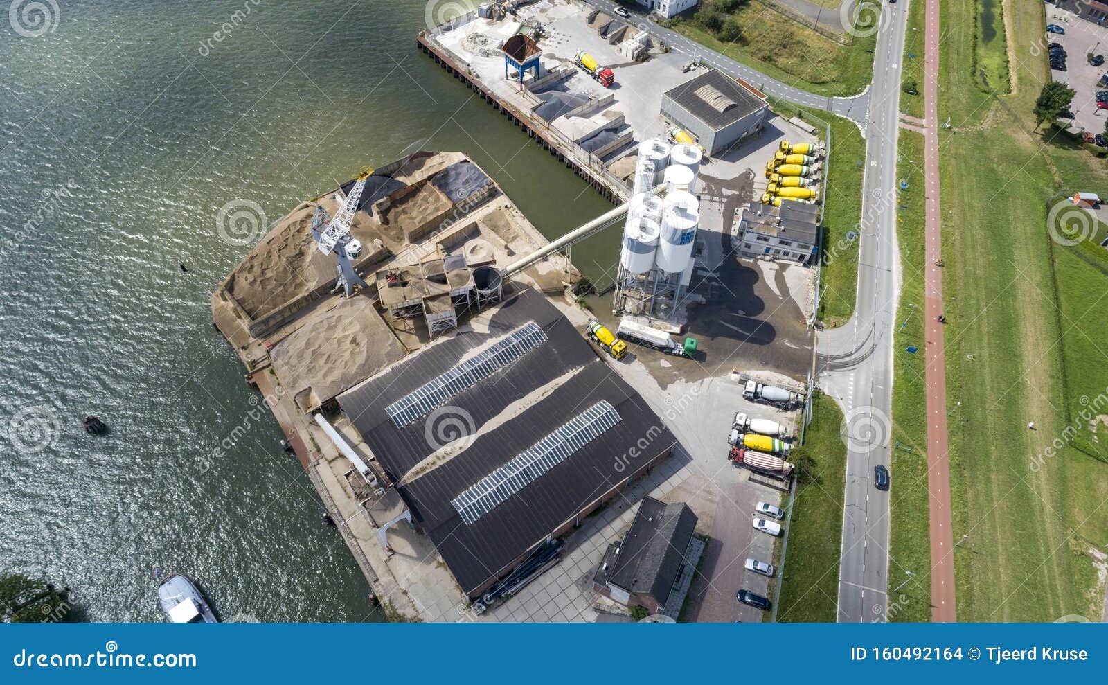 Loading Barge with Sand and Rubble on a Small Berth. Freight Transport ...
