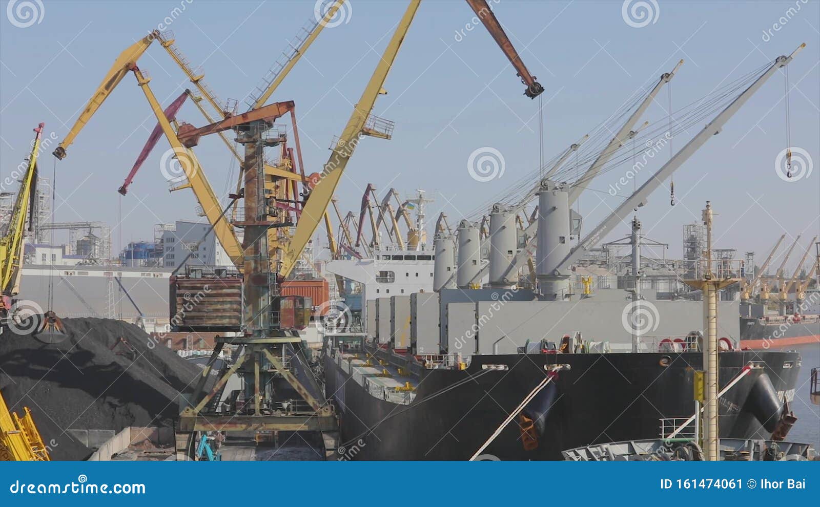 Loading Bulk Materials into the Ship, Loading the Cargo Ship with ...