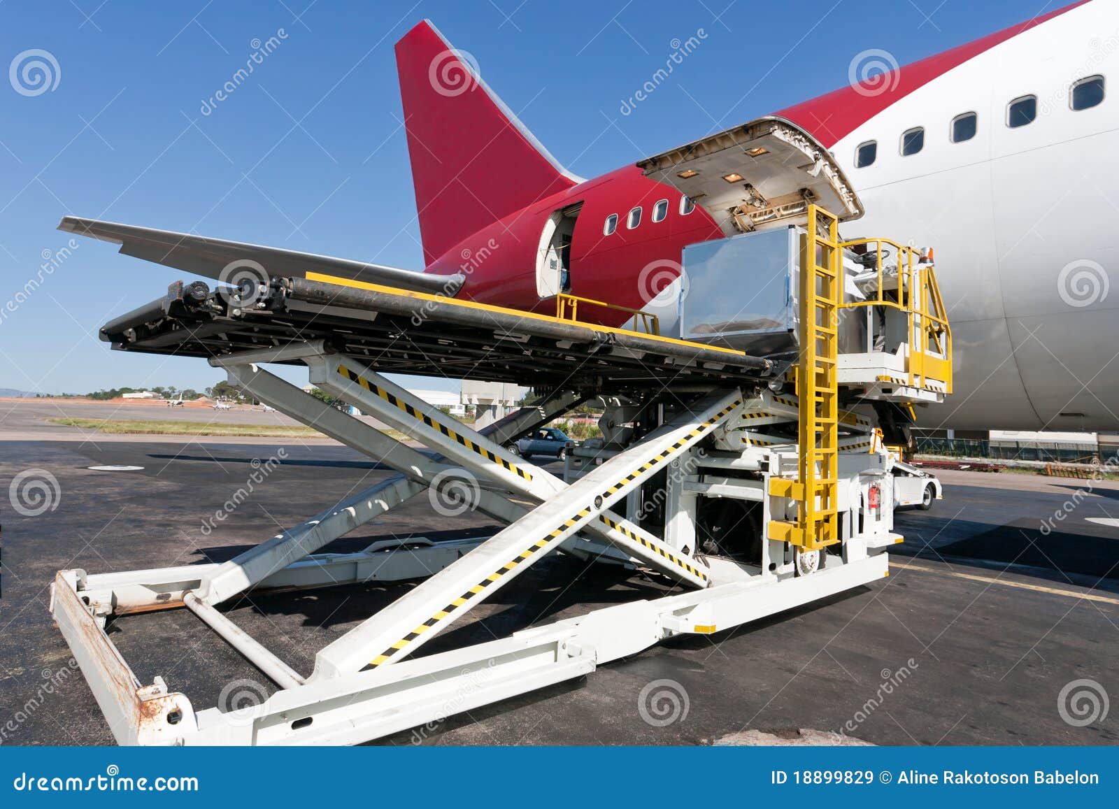 Loading cargo plane stock image. Image of flight, corporate - 18899829