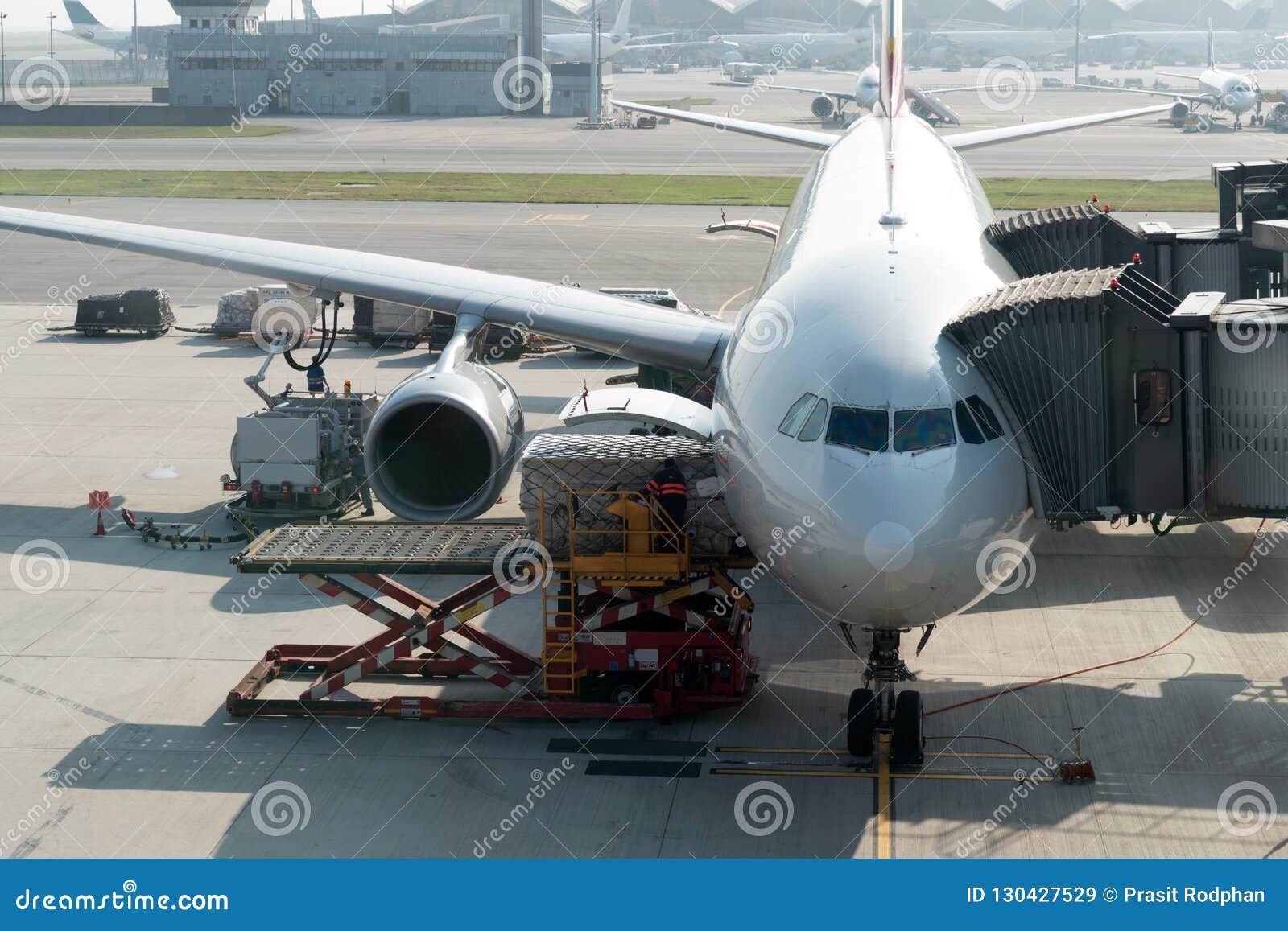 Loading Cargo Plane Stock Photos - Download 2,427 Images