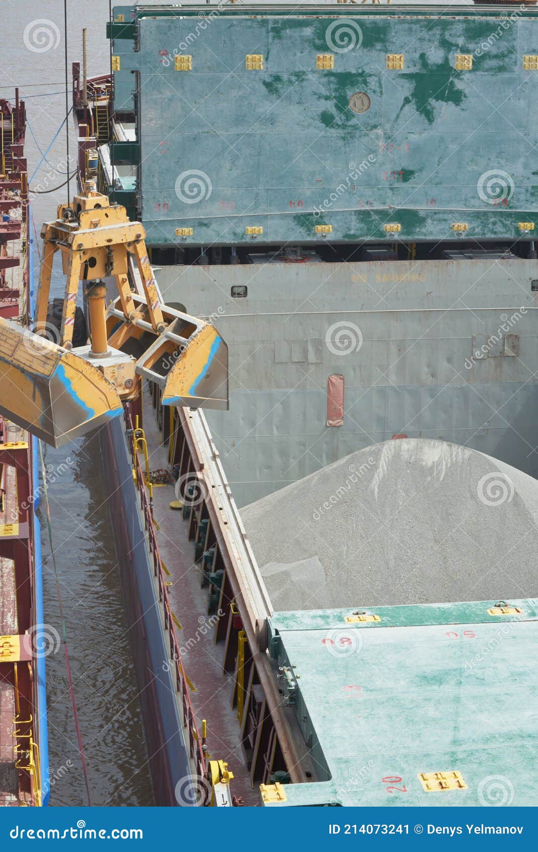 Loading and Dischargind Operation of Bulk Cargo Bauxite on Bulk Carrier ...