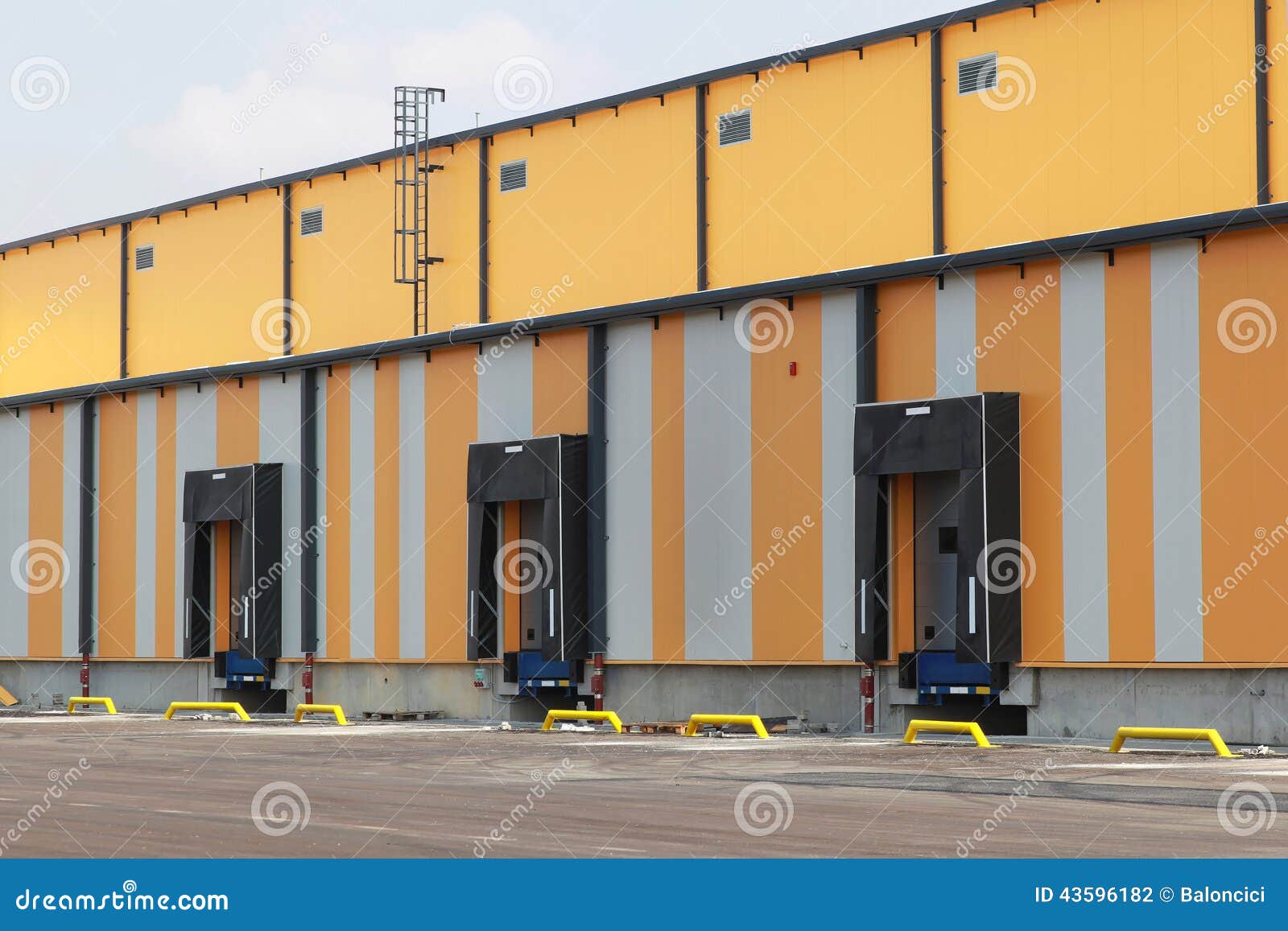 Loading dock stock photo. Image of entrance, loading - 43596182