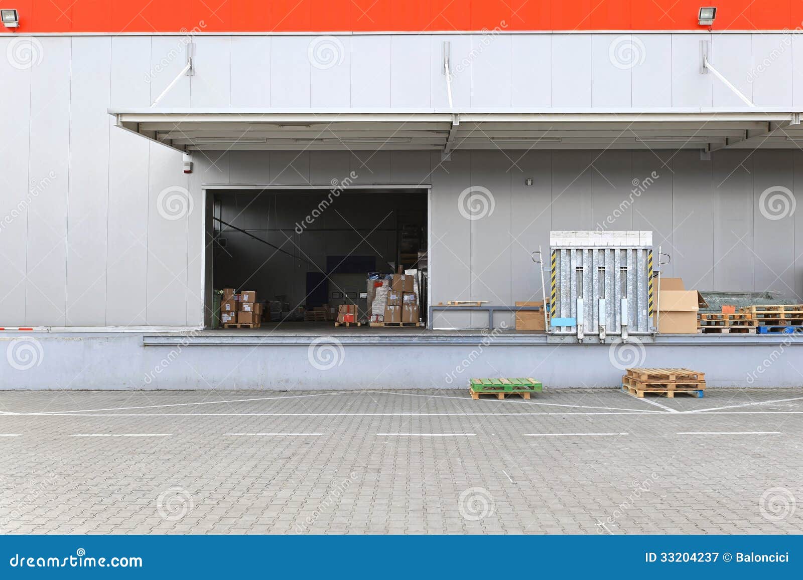 Loading dock warehouse stock image. Image of loading - 33204237