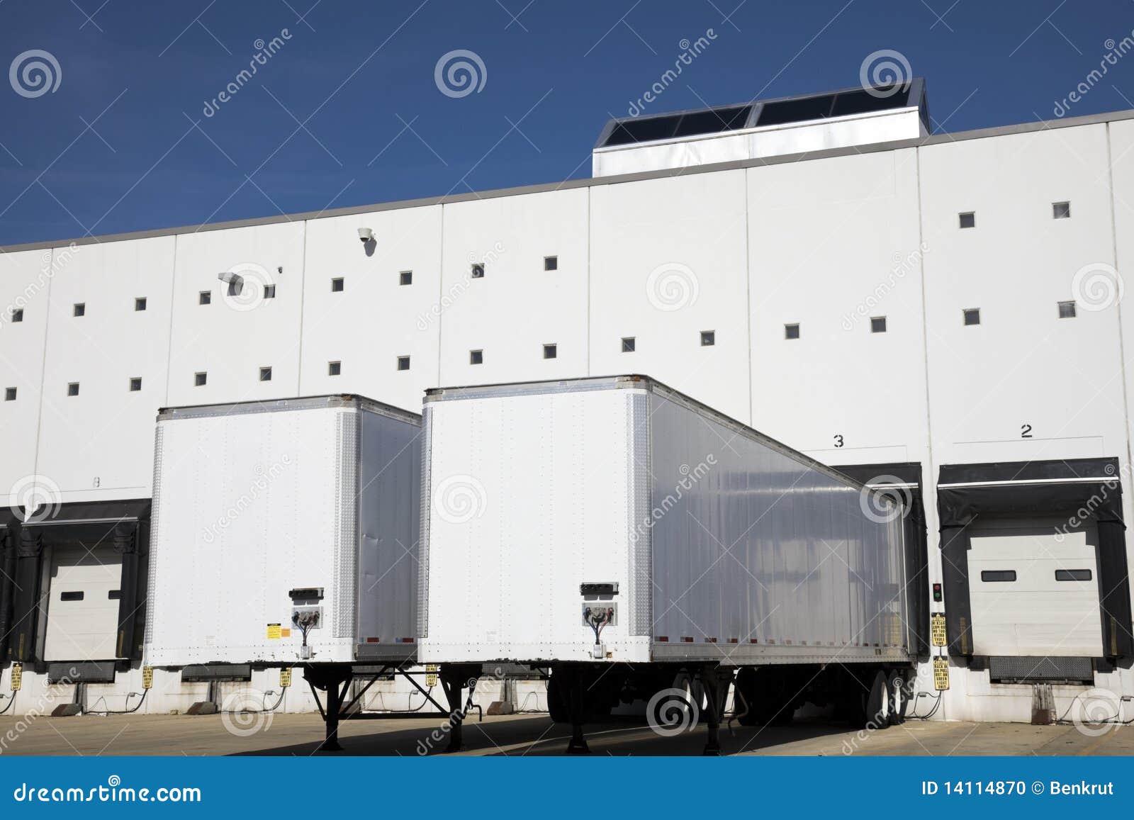 Loading docks stock photo. Image of business, dock, load - 14114870