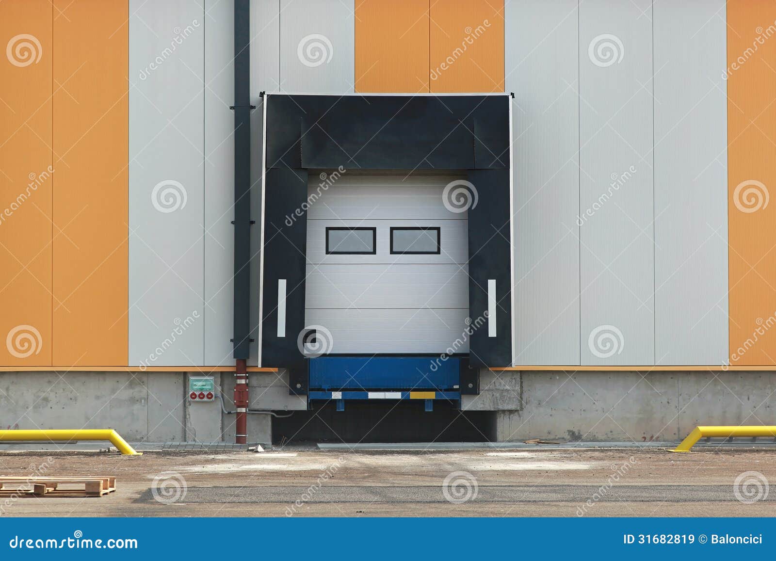 Loading door stock image. Image of ramp, entrance, depot - 31682819
