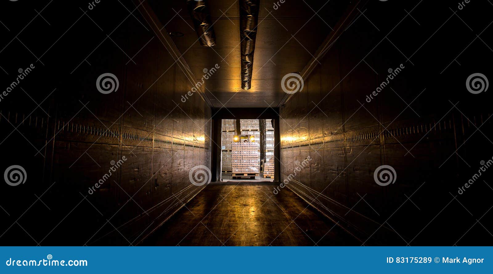 Loading empty truck stock image. Image of empty, delivering - 83175289