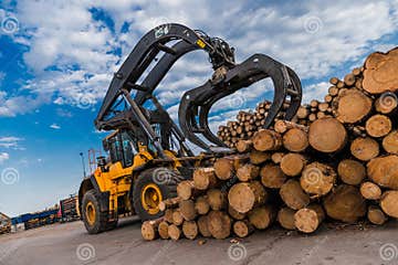 Loading Equipment for Logging. Log Loader for Timber, Logs. Log Loader ...