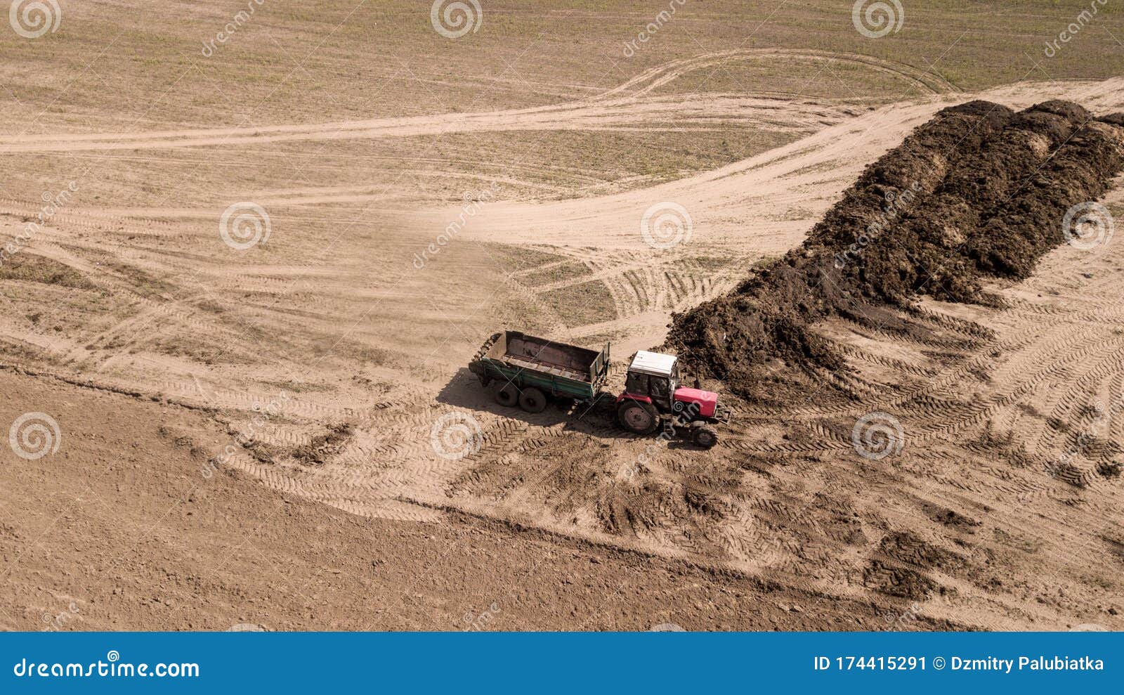 Loading Fertilizers Excavator. Fertilizer on the Field Stock Image ...