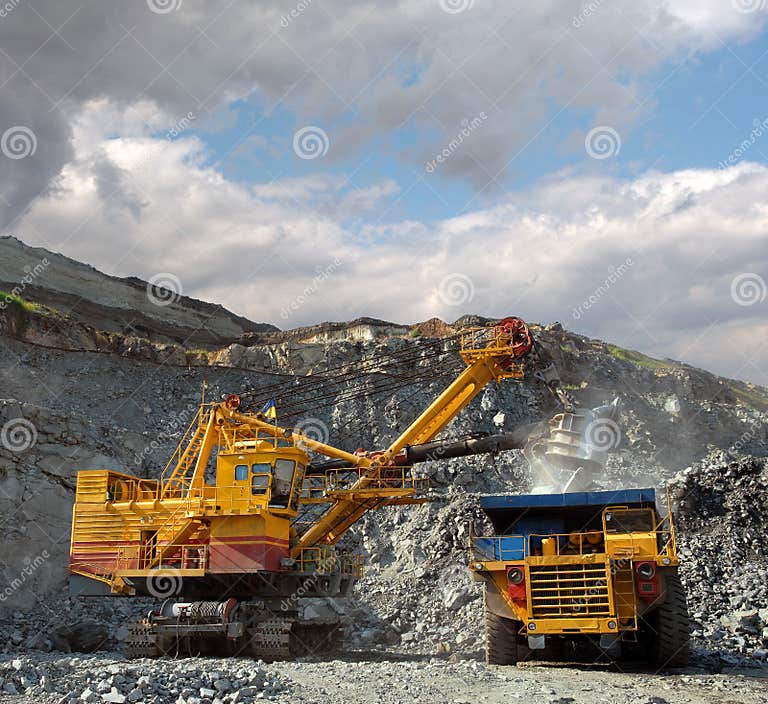 Loading of iron ore stock photo. Image of machinery, industry - 10868210