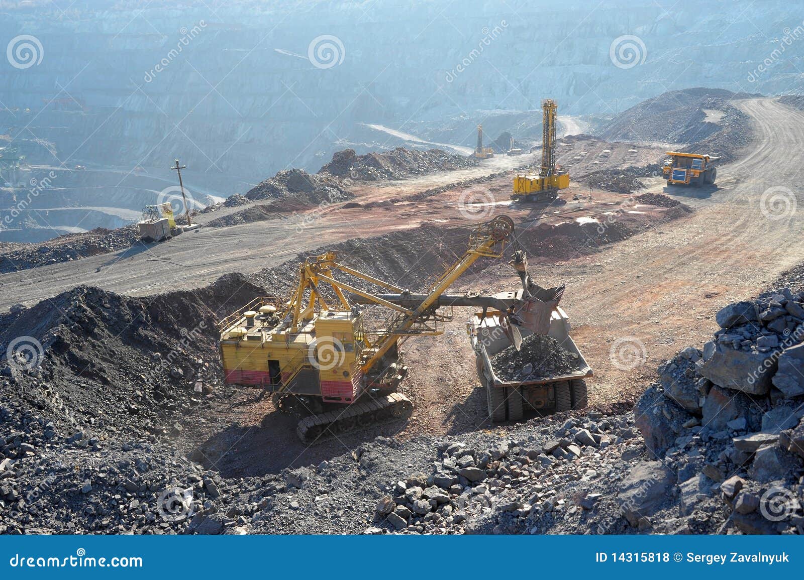 Loading of iron ore stock photo. Image of machinery, dredge - 14315818