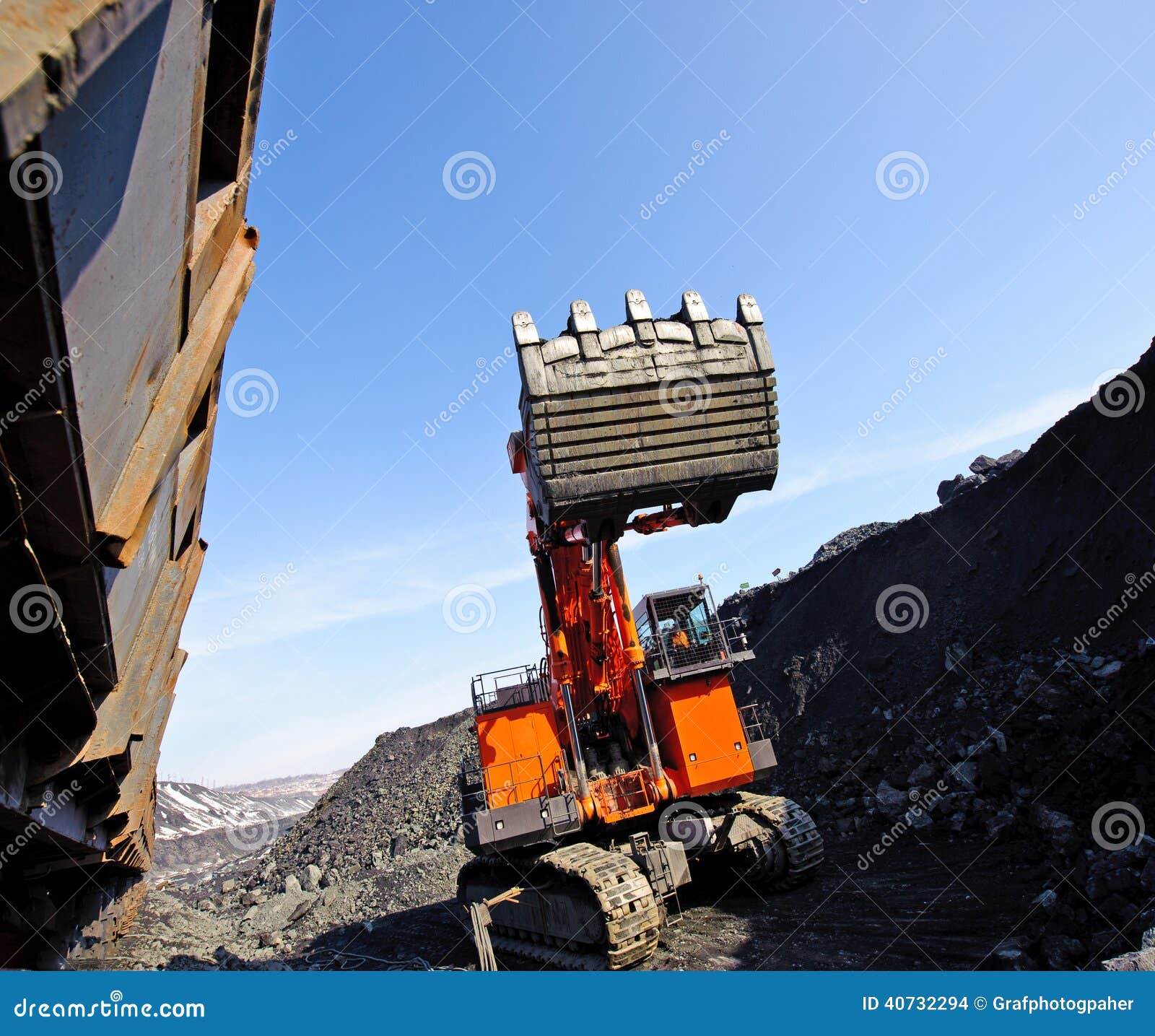 Loading stock photo. Image of machine, mining, equipment - 40732294