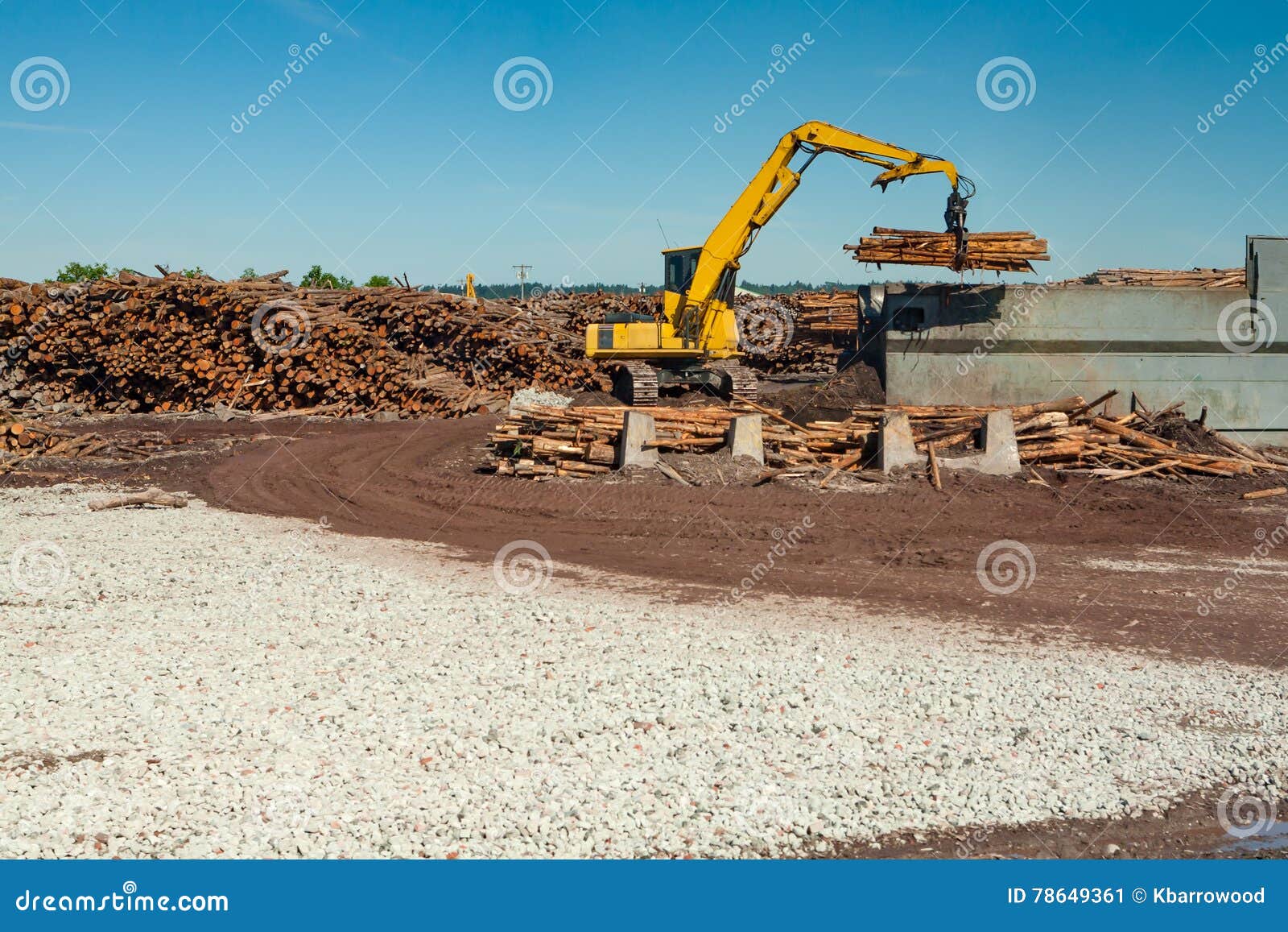 Loading logs using crane stock image. Image of logging - 78649361