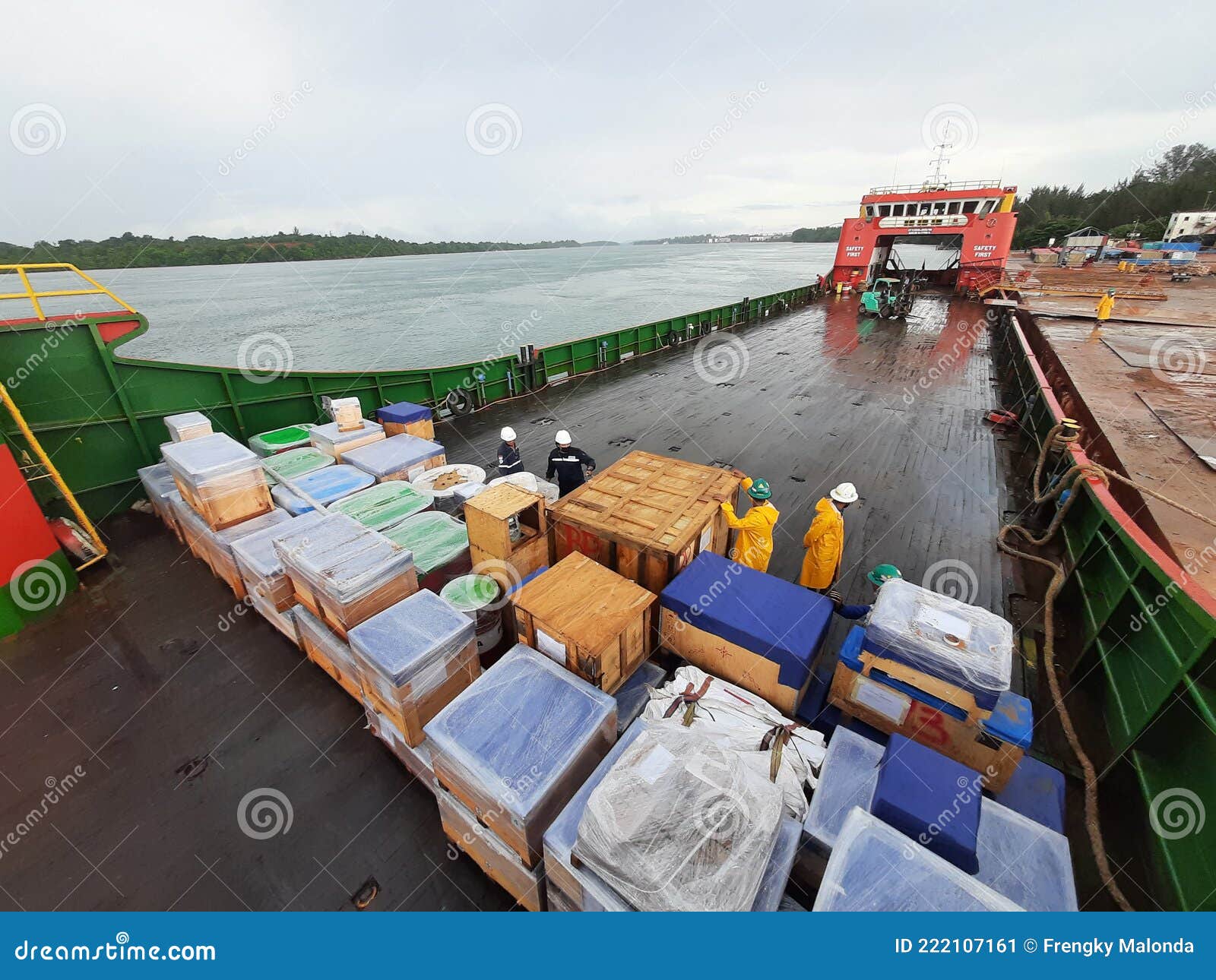Loading in progress stock image. Image of watercraft - 222107161