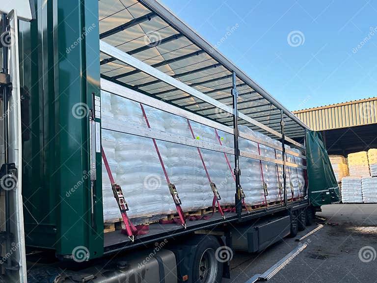 Loading, Transportation and Unloading of Bulk Materials in Bags of 25 ...