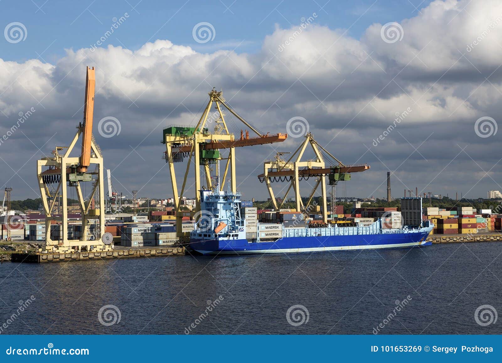 Loading or Unloading of a Bunker Tanker Editorial Stock Image - Image ...