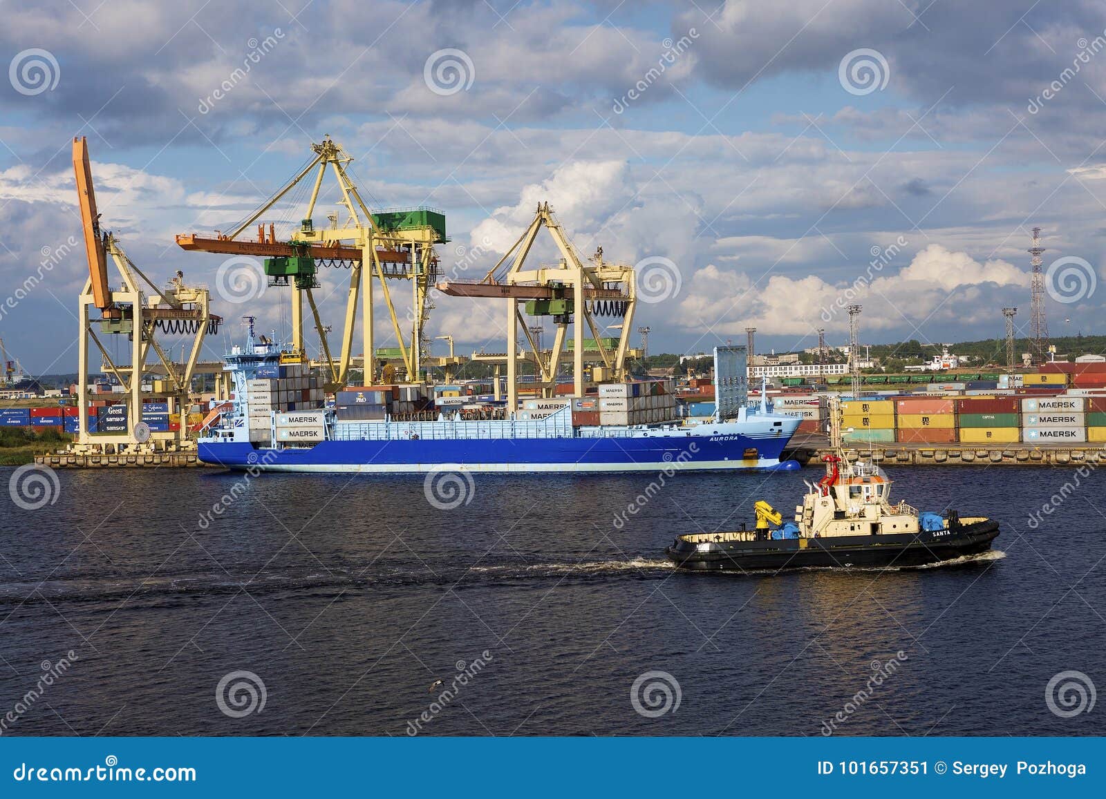 Loading or Unloading of a Bunker Tanker Editorial Photo - Image of port ...