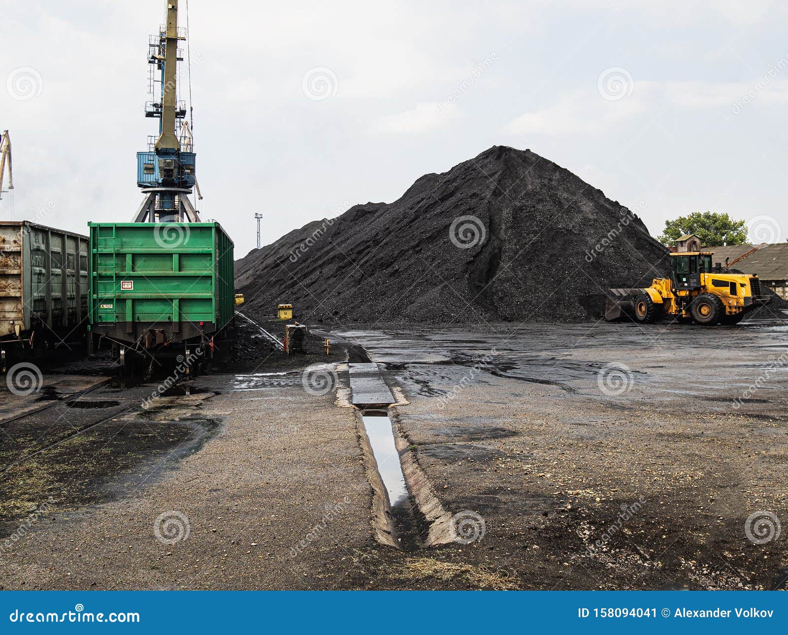 Loading Unloading of Coal in the Port into Freight Trains Using Large ...
