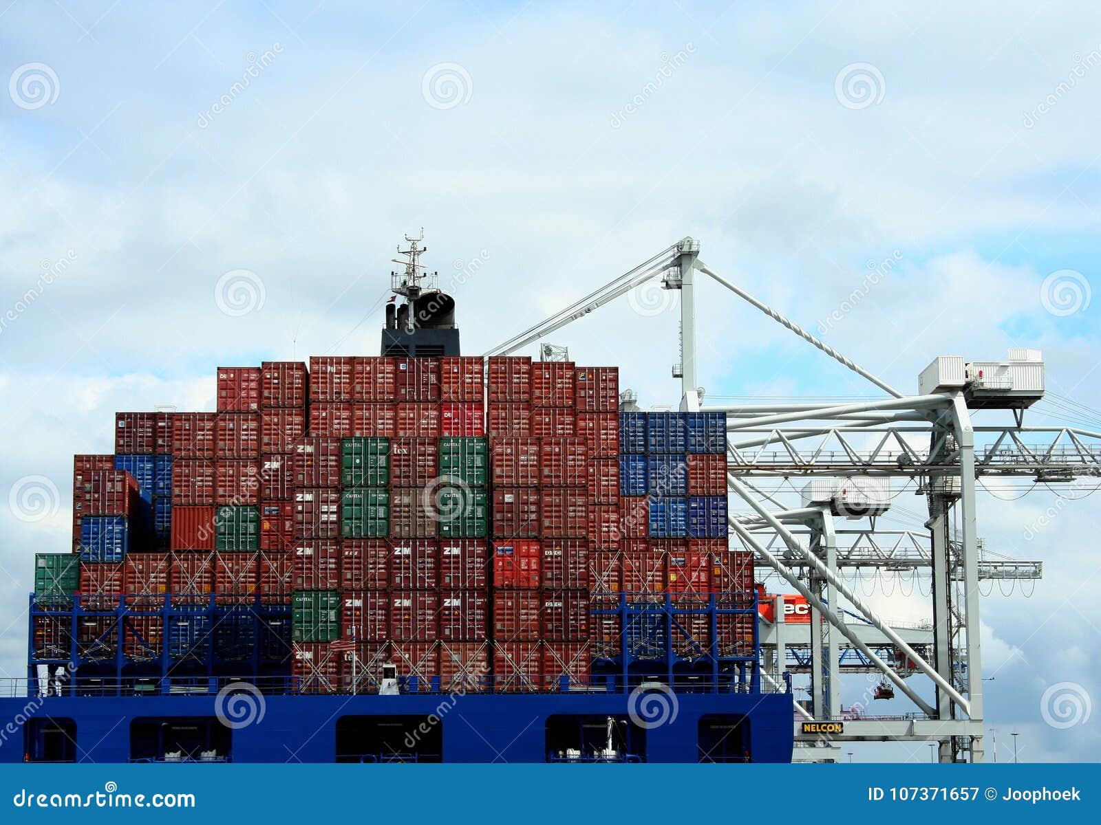 Loading and Unloading in the Port of Rotterdam Editorial Photography ...