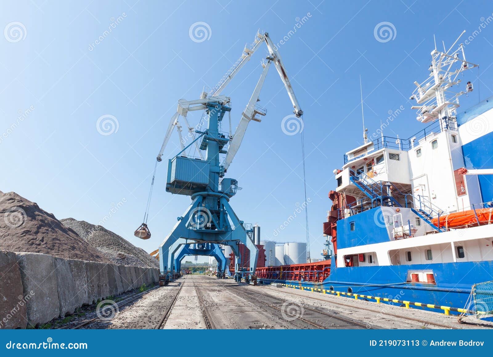 Loading and Unloading of Vessels Stock Image - Image of loading, heavy ...