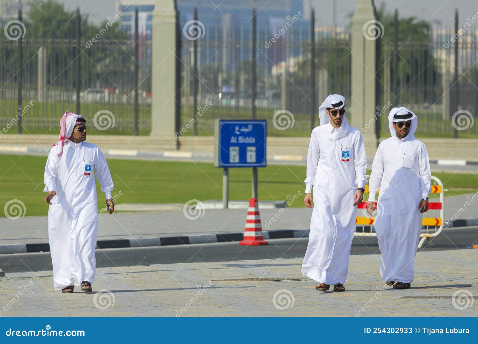 Local Arab People in Doha, Qatar Editorial Stock Photo - Image of ...