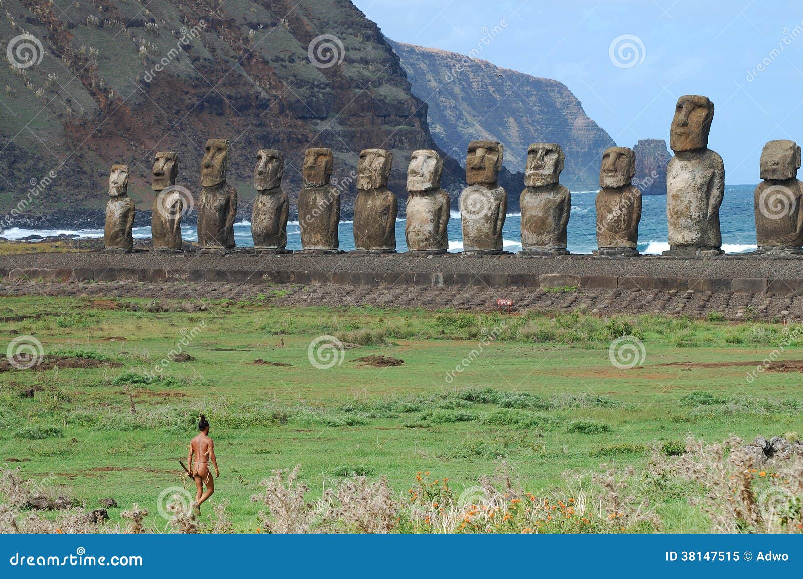 Local man - Easter Island editorial image. Image of monolith - 38147515