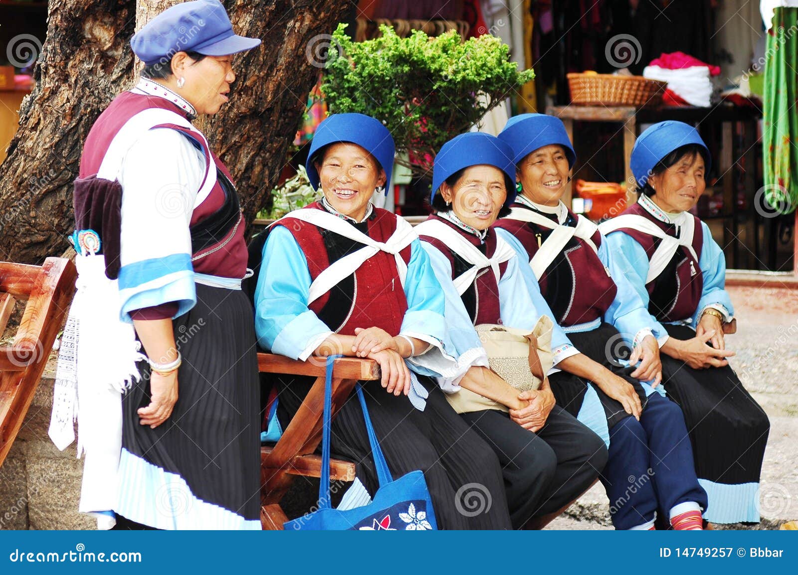 Local women in Lijiang editorial photography. Image of female - 14749257