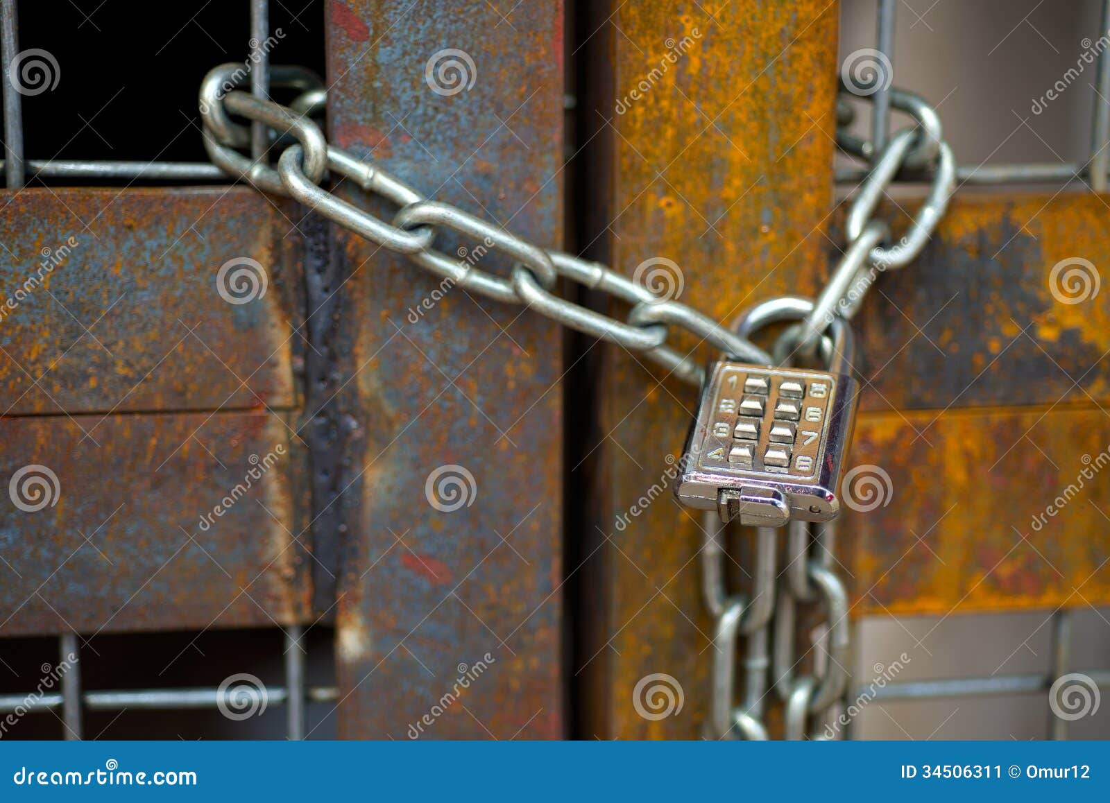 Lock with Chain on Rusty Gate Stock Image - Image of iron, gate: 34506311