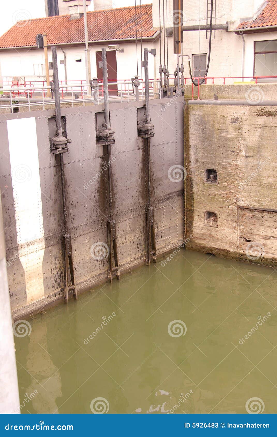 Lock chambers stock image. Image of canal, line, crossing - 5926483