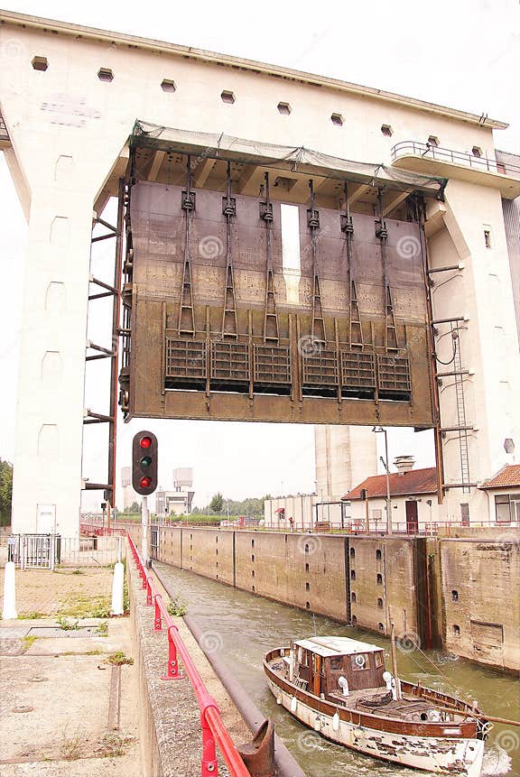 Lock chambers stock photo. Image of dutch, canal, chamber - 5926636