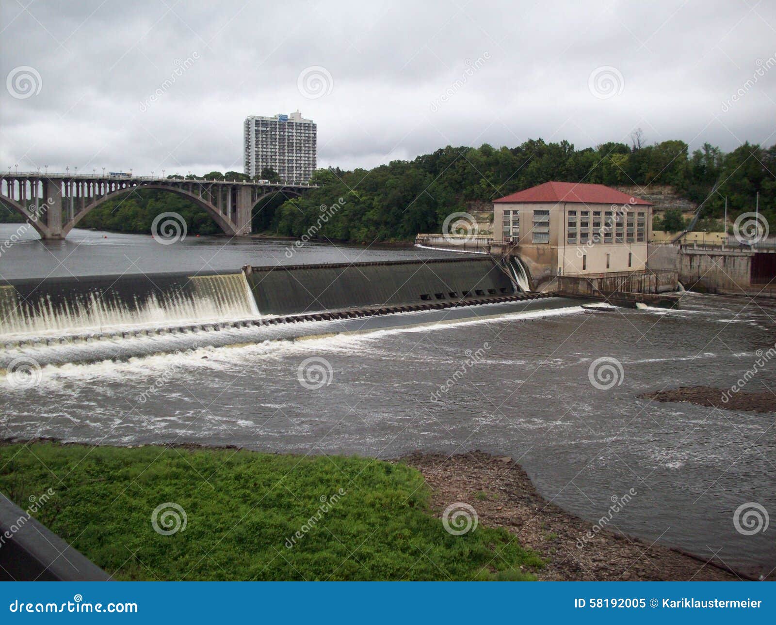 Lock and Dam No. 1 stock image. Image of destination - 58192005