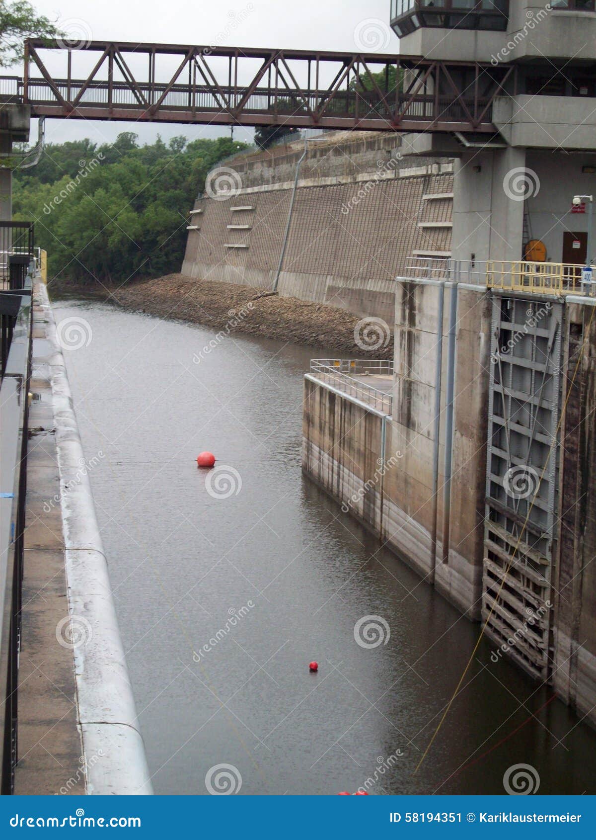 Lock and Dam No. 1 stock image. Image of deep, attraction - 58194351