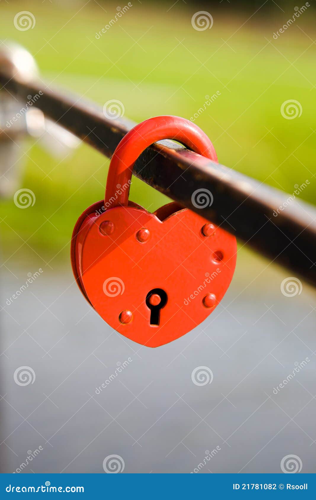 The Lock in the Form of Heart Stock Photo - Image of eternity, keyhole ...