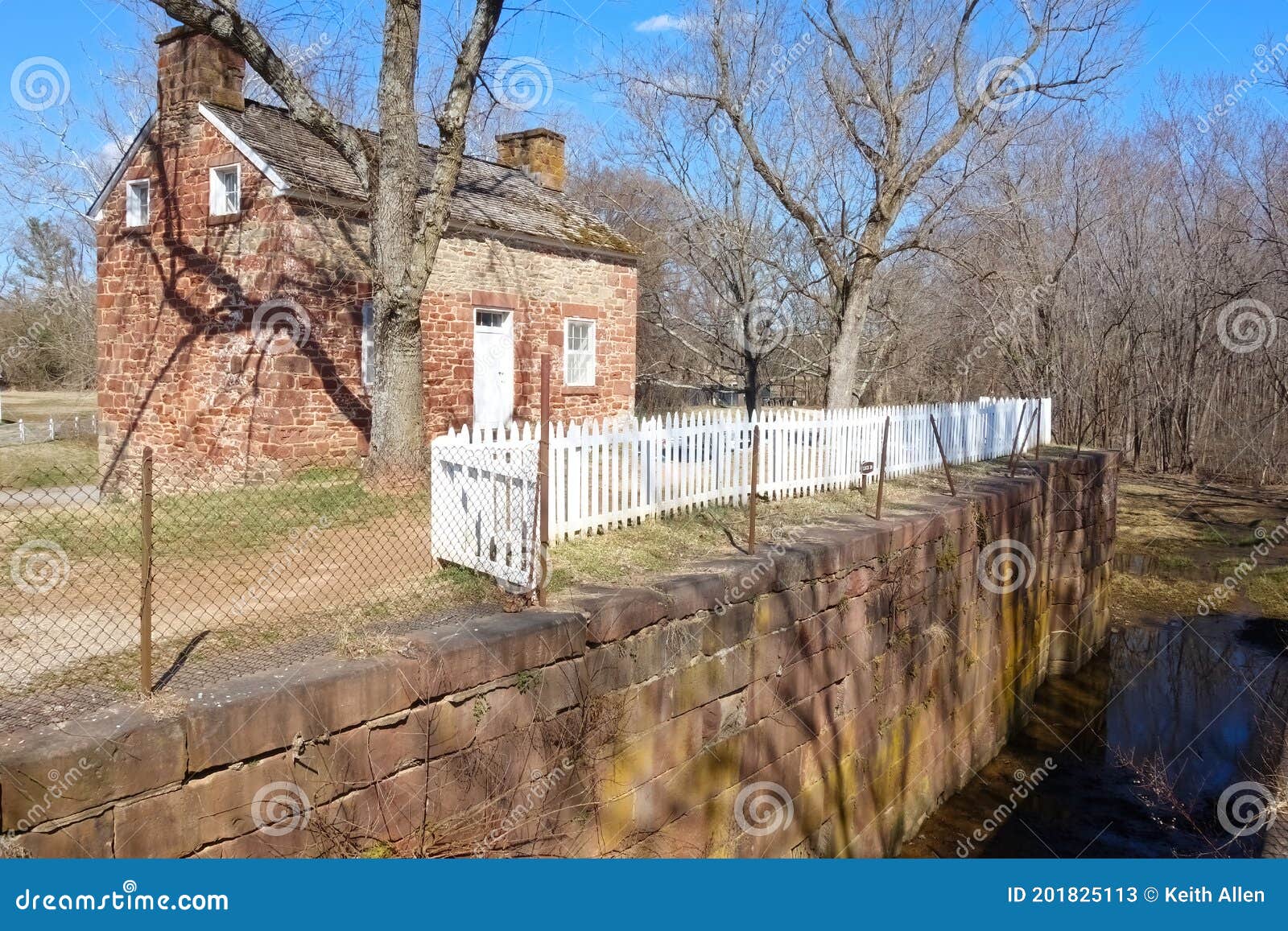 The Lock Keeper`s House at Riley`s Lock Stock Image - Image of lock ...