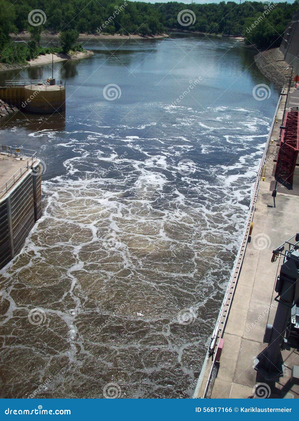 Locks and Dam No. 1 stock photo. Image of calm, arches - 56817166
