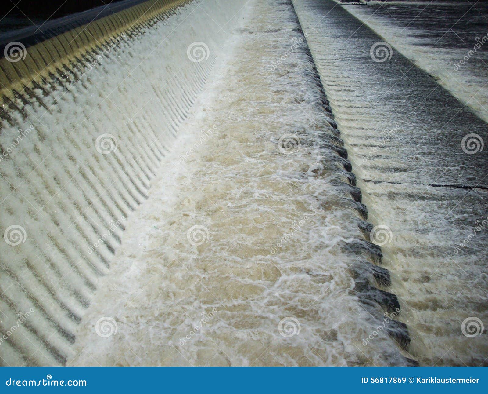 Locks and Dam No. 1 stock image. Image of garden, growth - 56817869