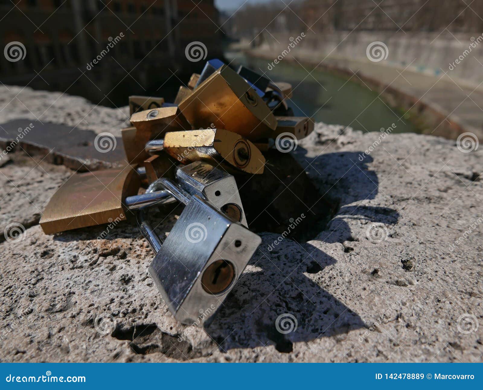 Locks love symbol in Rome stock image. Image of outdoor - 142478889