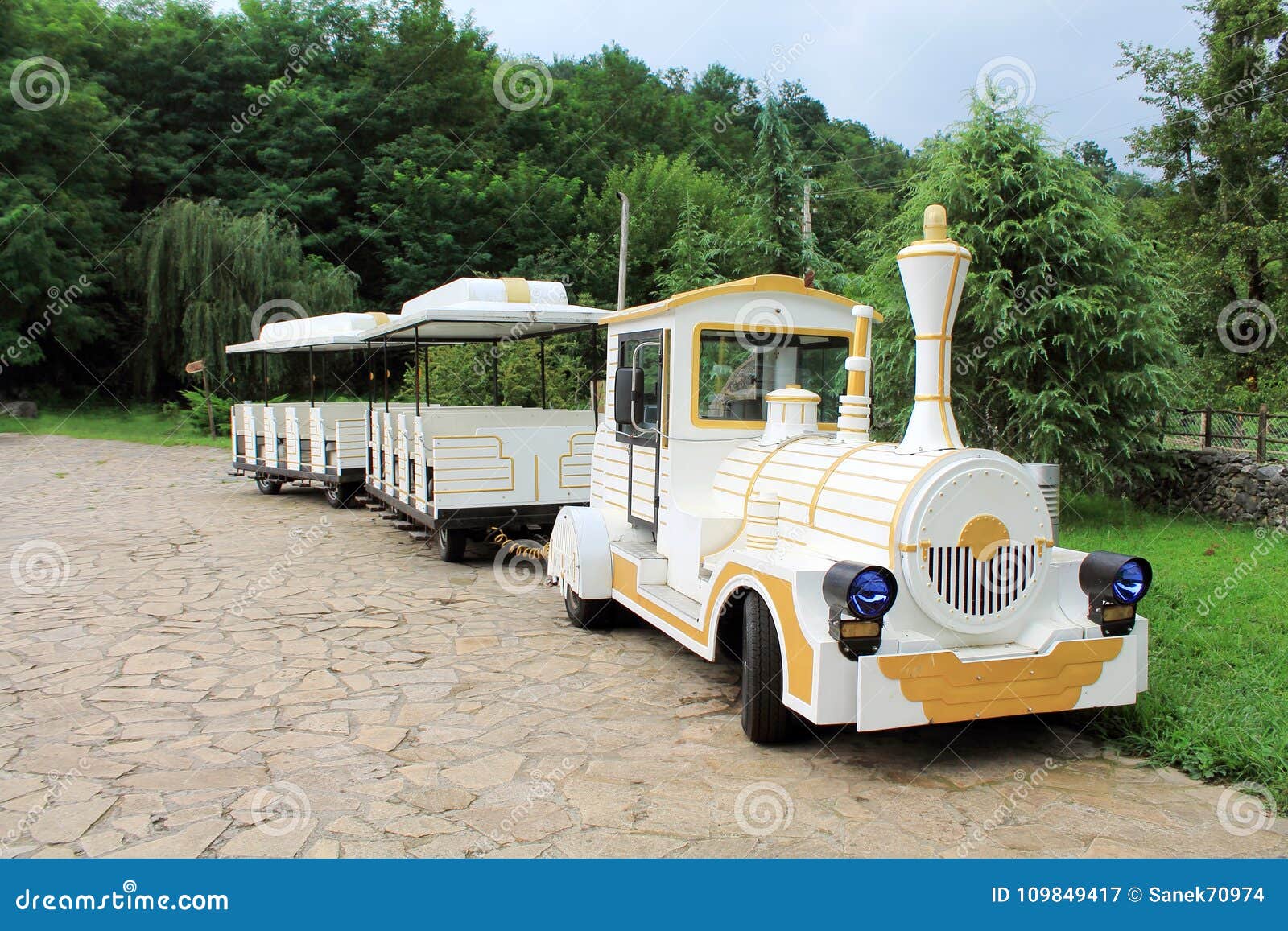 Locomotive on wheels stock image. Image of machine, nature - 109849417