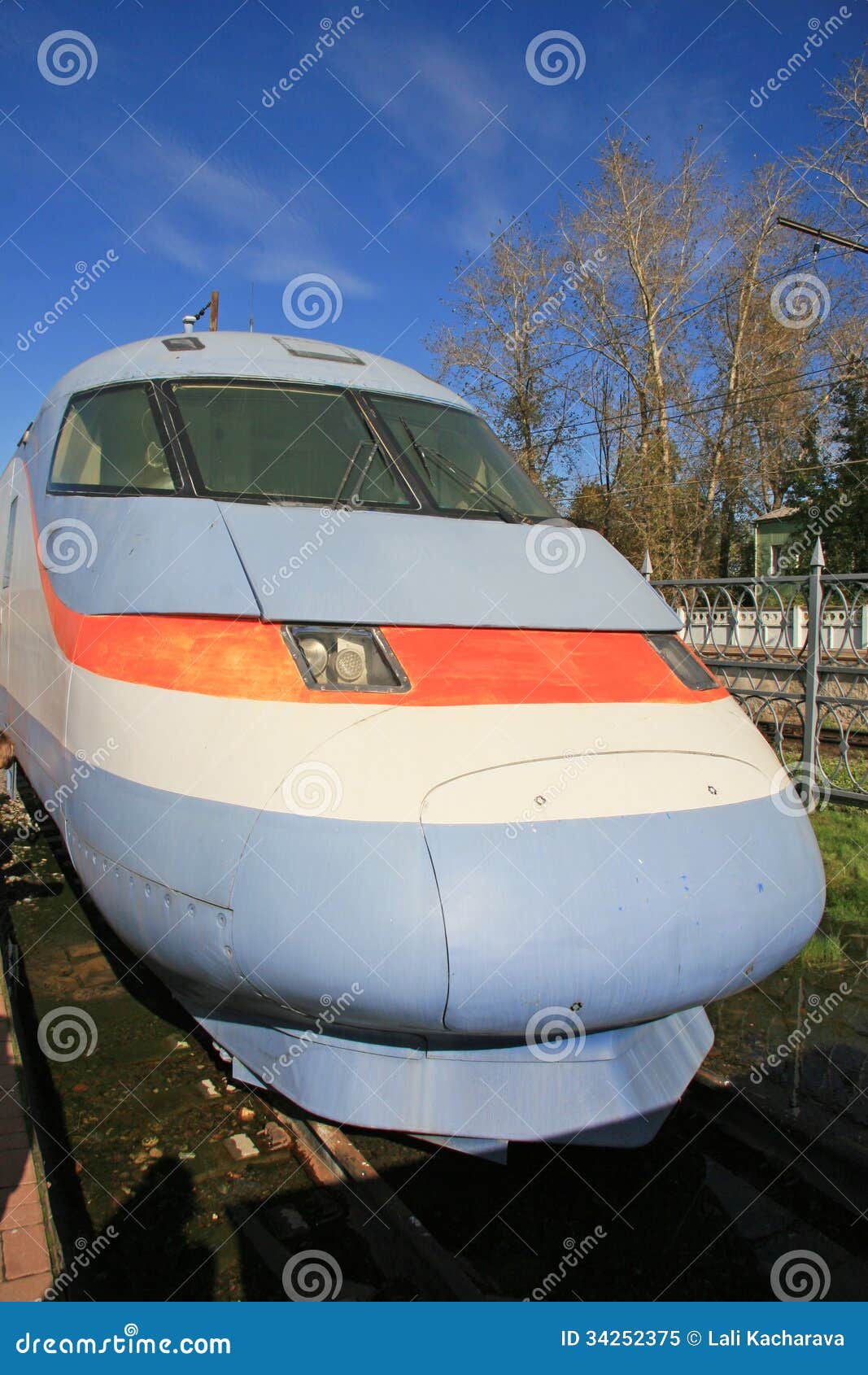 Locomotive ultra-rapide image stock. Image of riga, railroad - 34252375