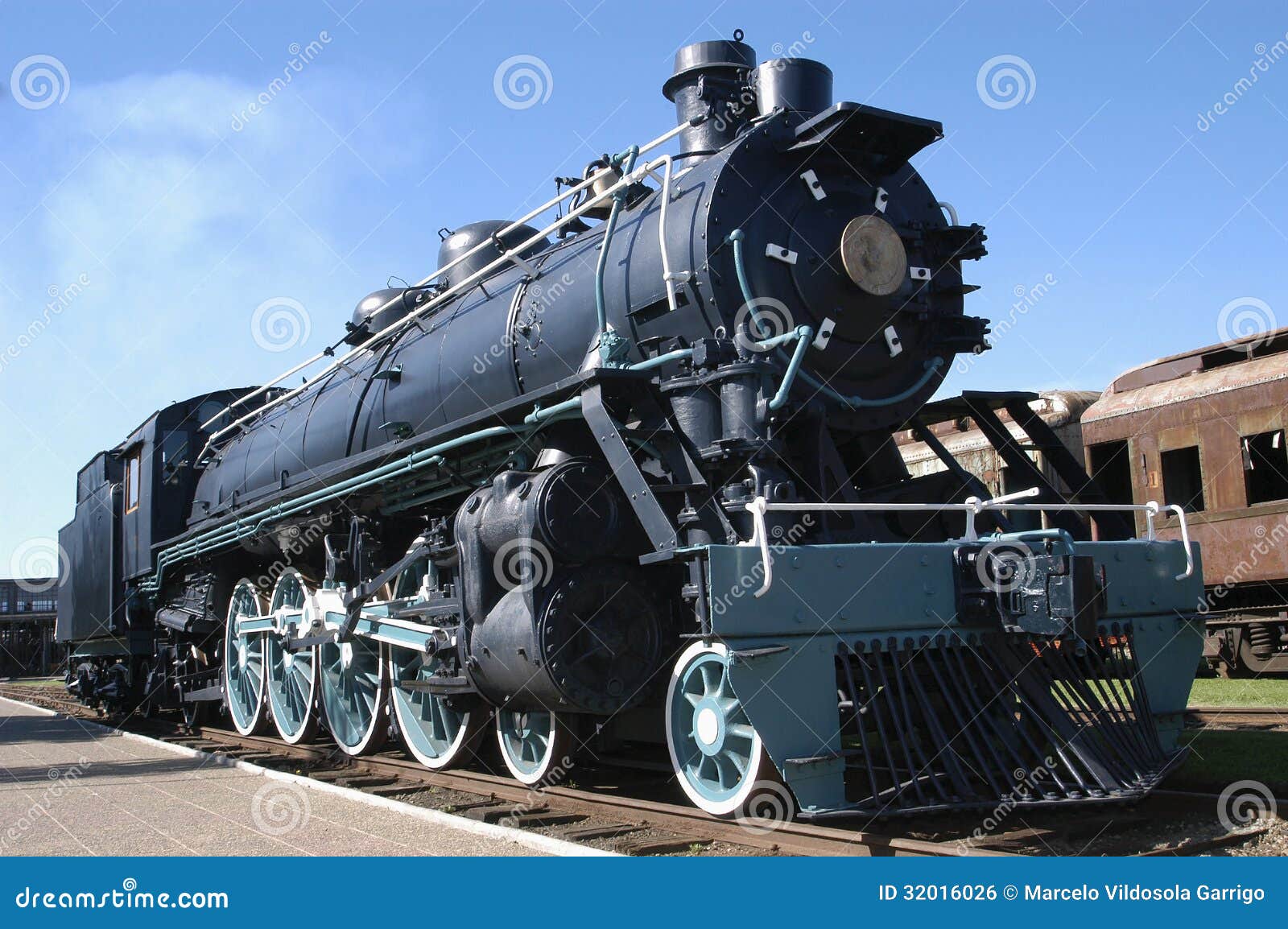 Locomotora de vapor foto de archivo. Imagen de trenes - 32016026