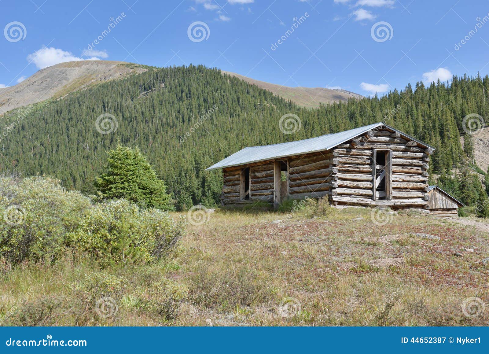 Log Cabin in Old Mining Town Stock Image - Image of fashioned, coal ...