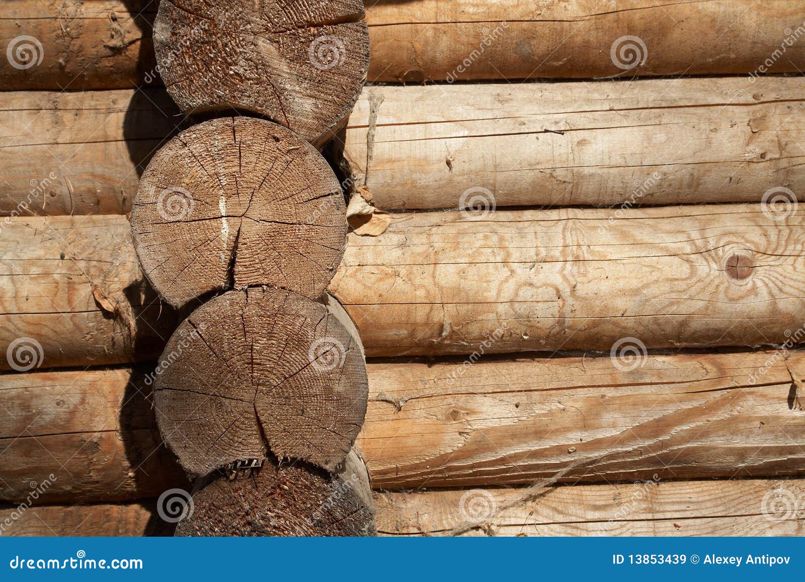 Log Corner Structure Picture. Image: 13853439