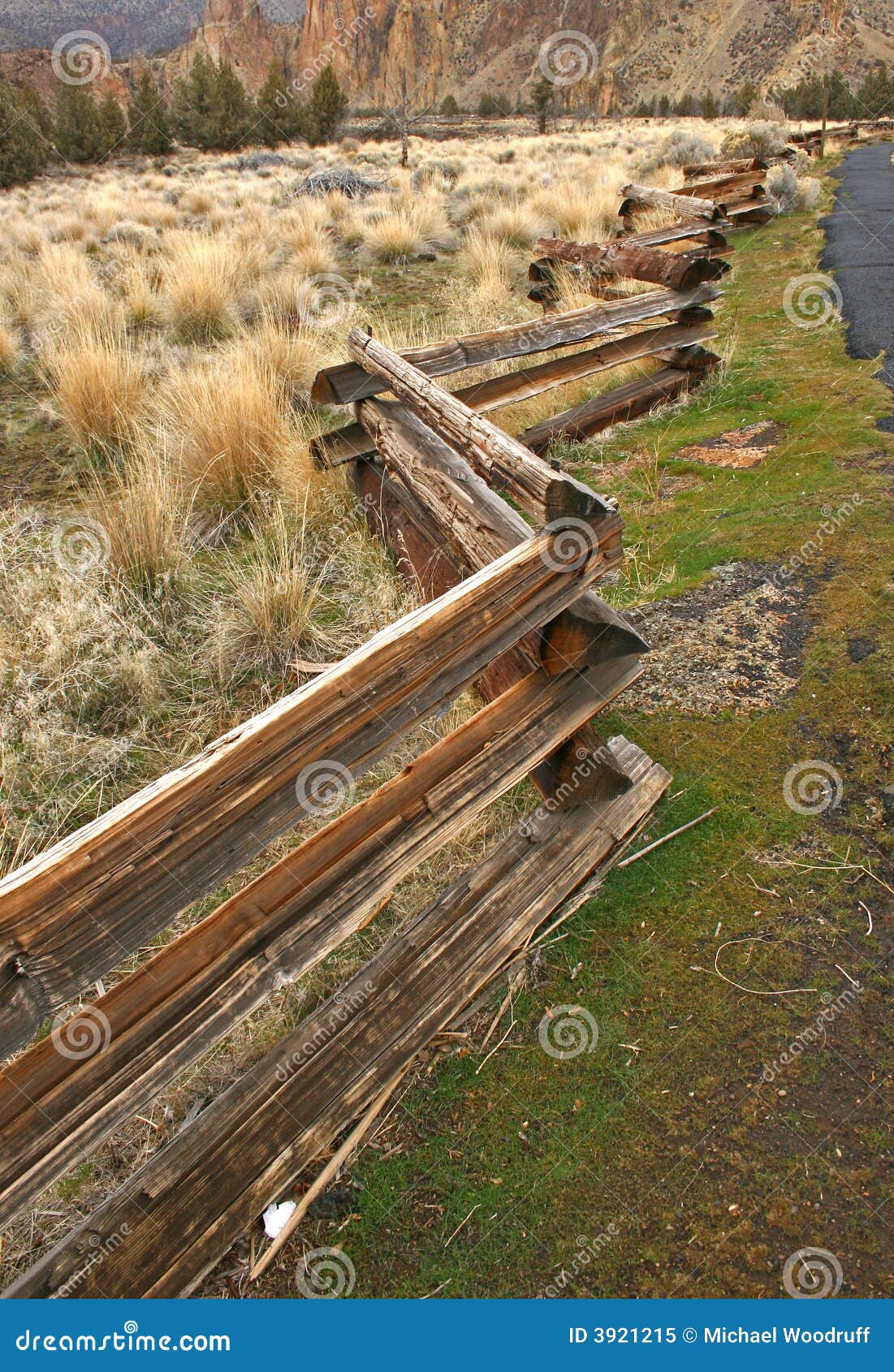 Log Fence Picture. Image: 3921215