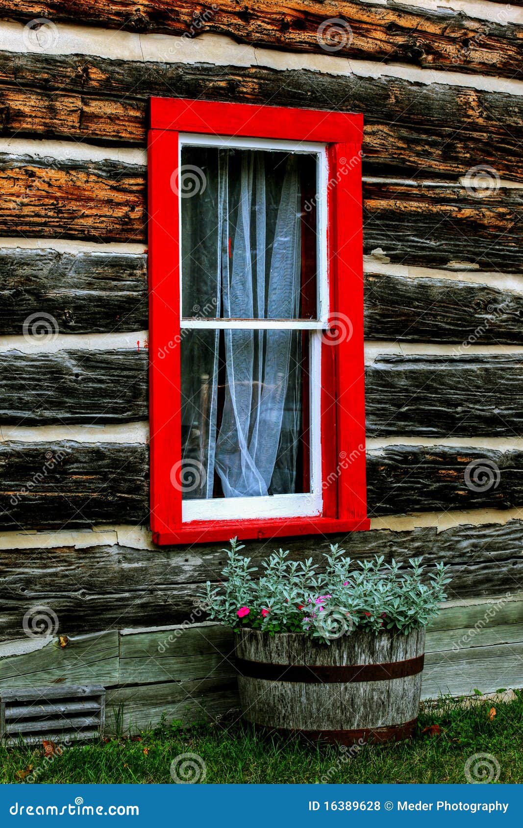 Log shack stock photo. Image of door, farmhouse, building - 16389628