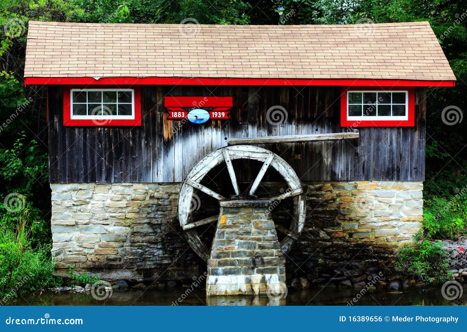 Log shack stock photo. Image of farm, cabin, aged, rustic - 16389656