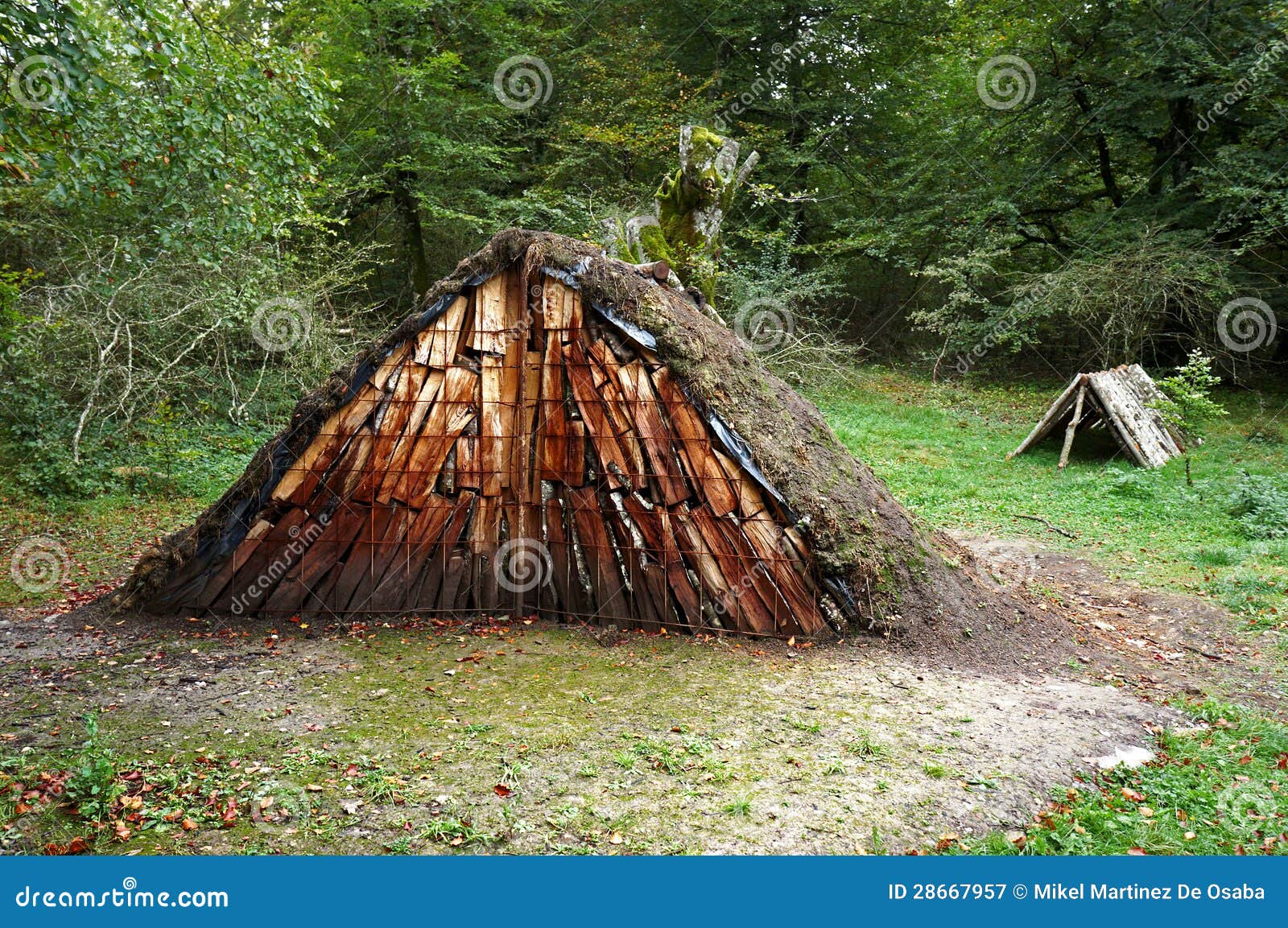 Log shelter stock image. Image of hovel, shelter, refuge - 28667957