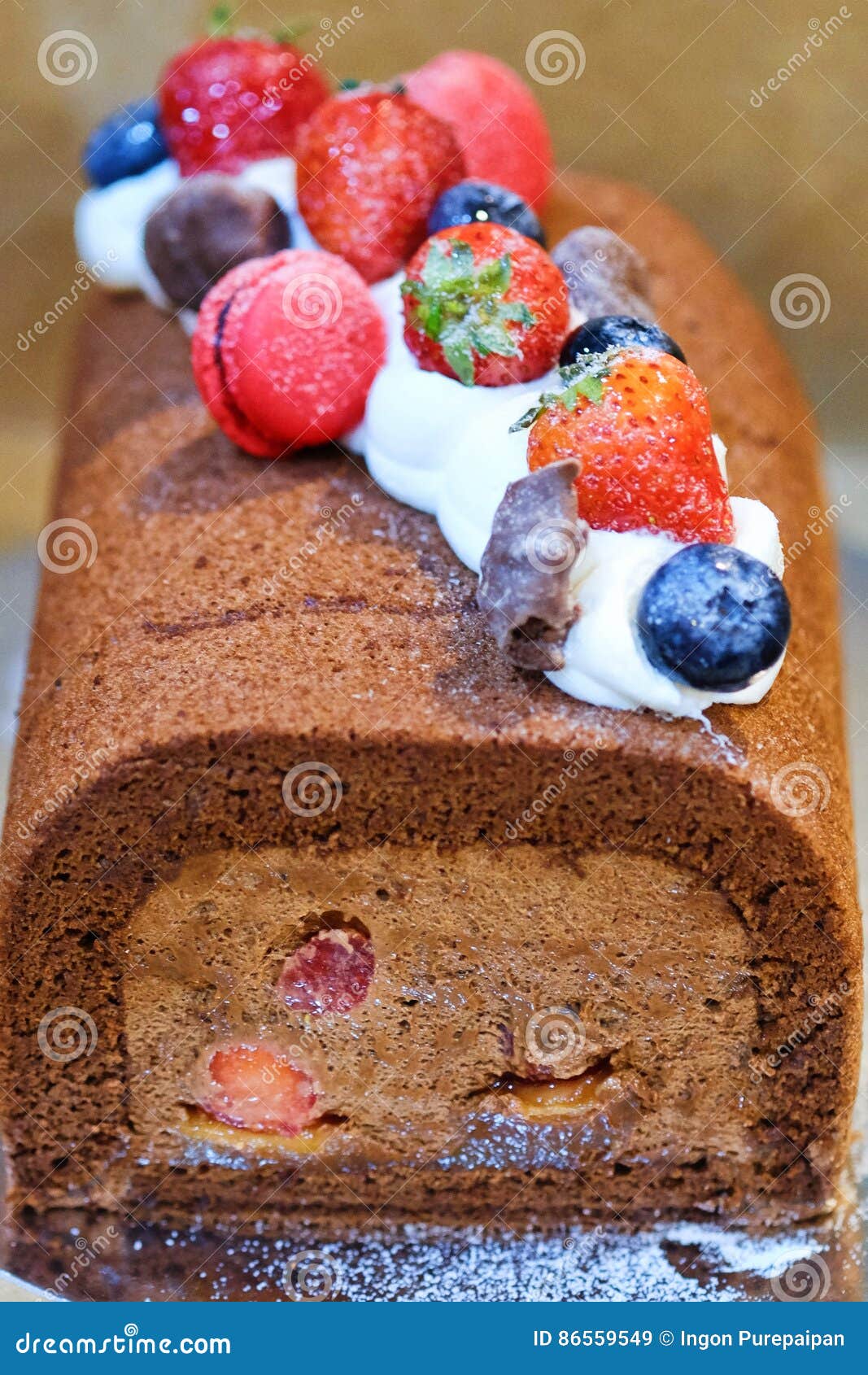 Log strawberry Cake stock image. Image of dessert, sugar - 86559549
